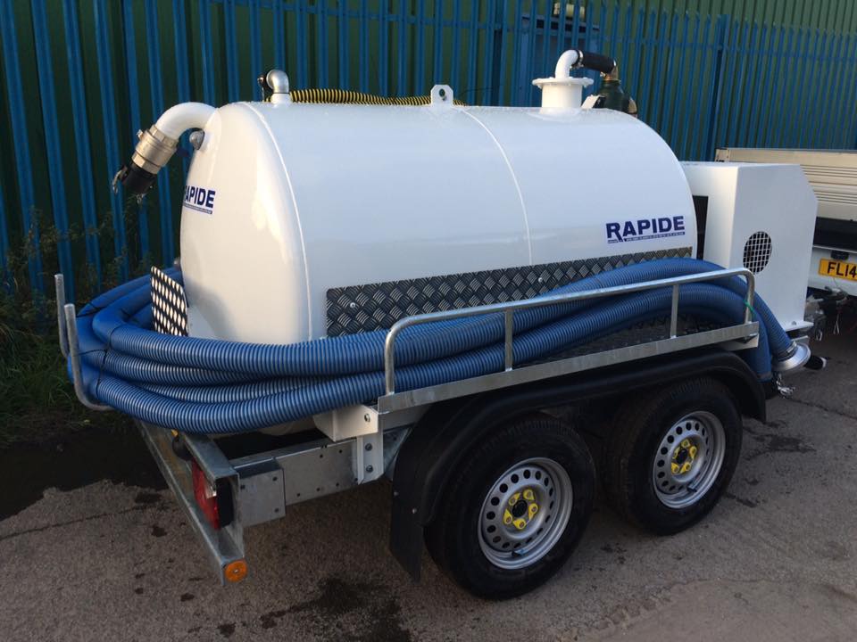 Mobile Tanker Unit with Tandem Axle Waste & Freshwater Tanks – RAPIDE ...